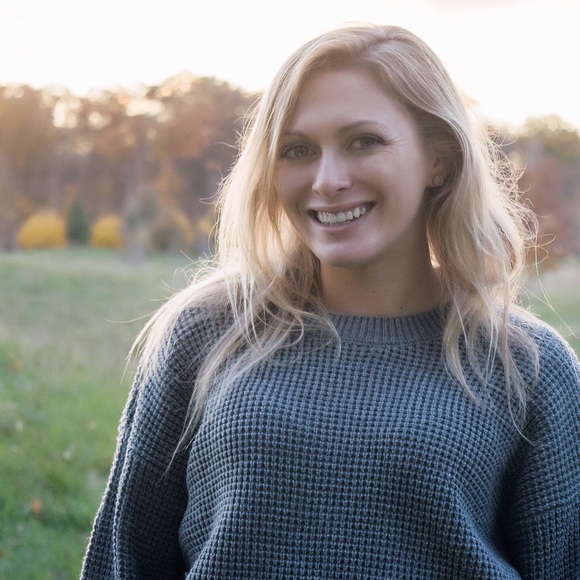 Becca's Closet (@beccaplasky) | Poshmark